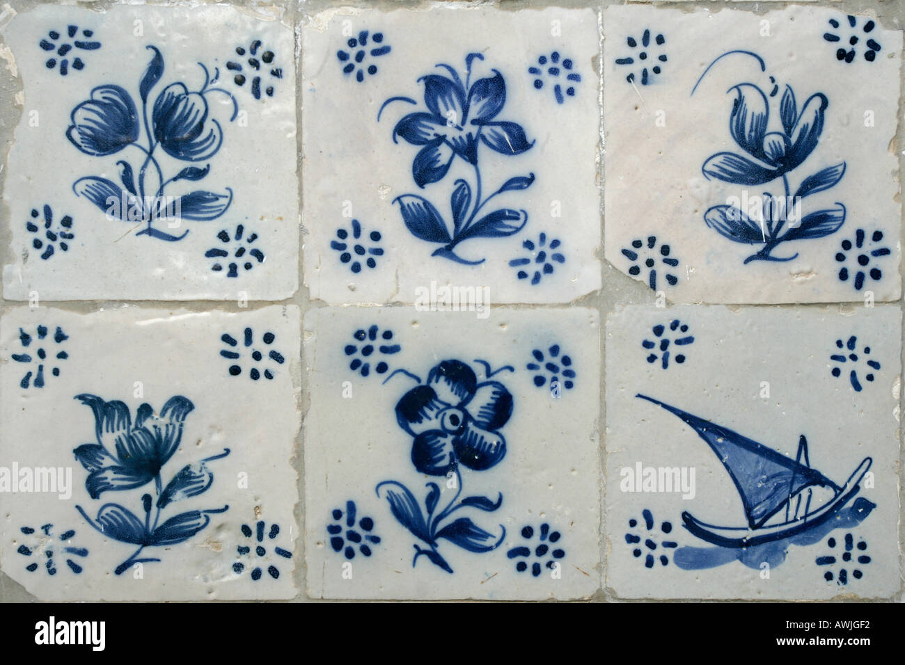 Blue azulejos hi-res stock photography and images - Alamy
