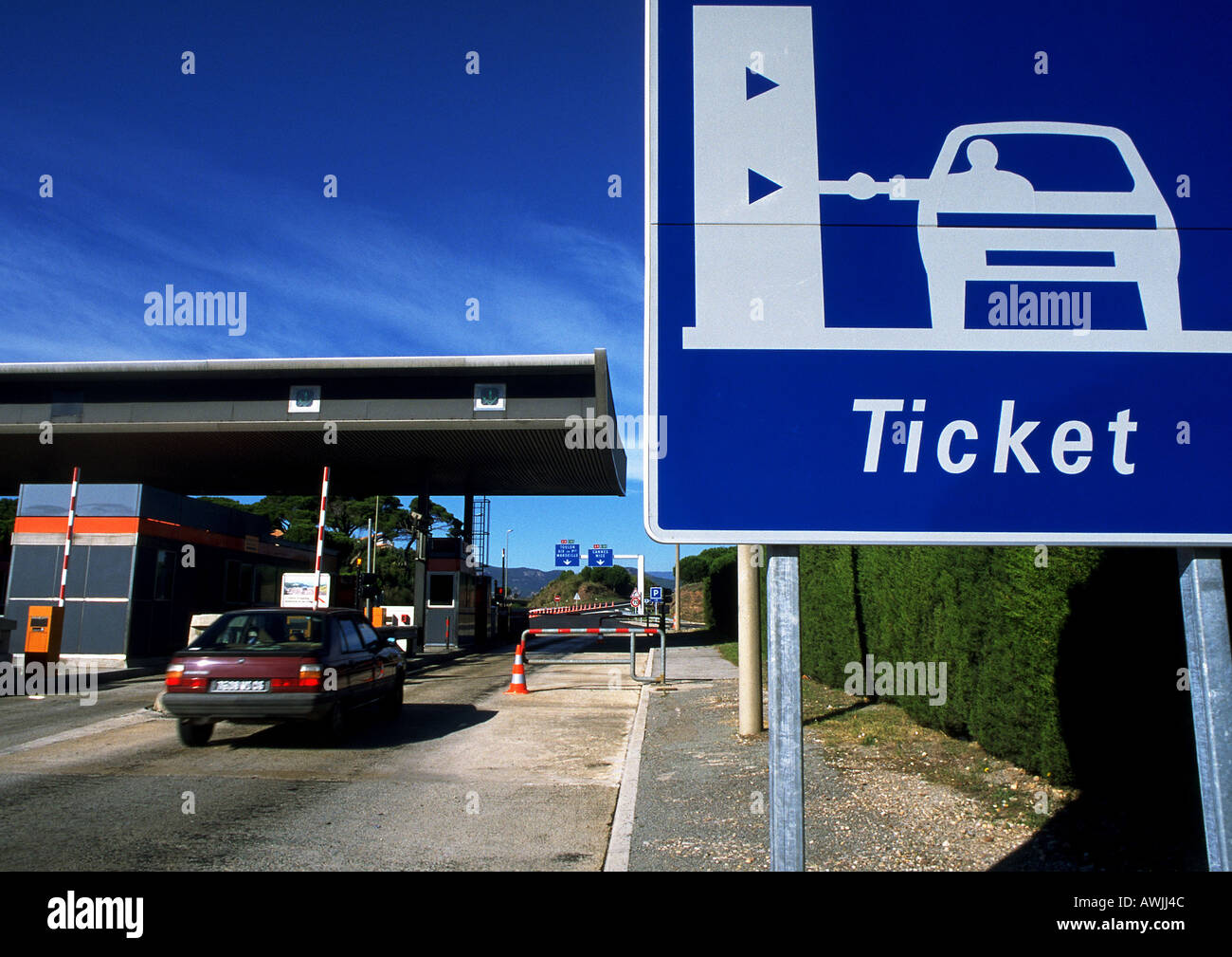 Toll road roadsign hi-res stock photography and images - Alamy