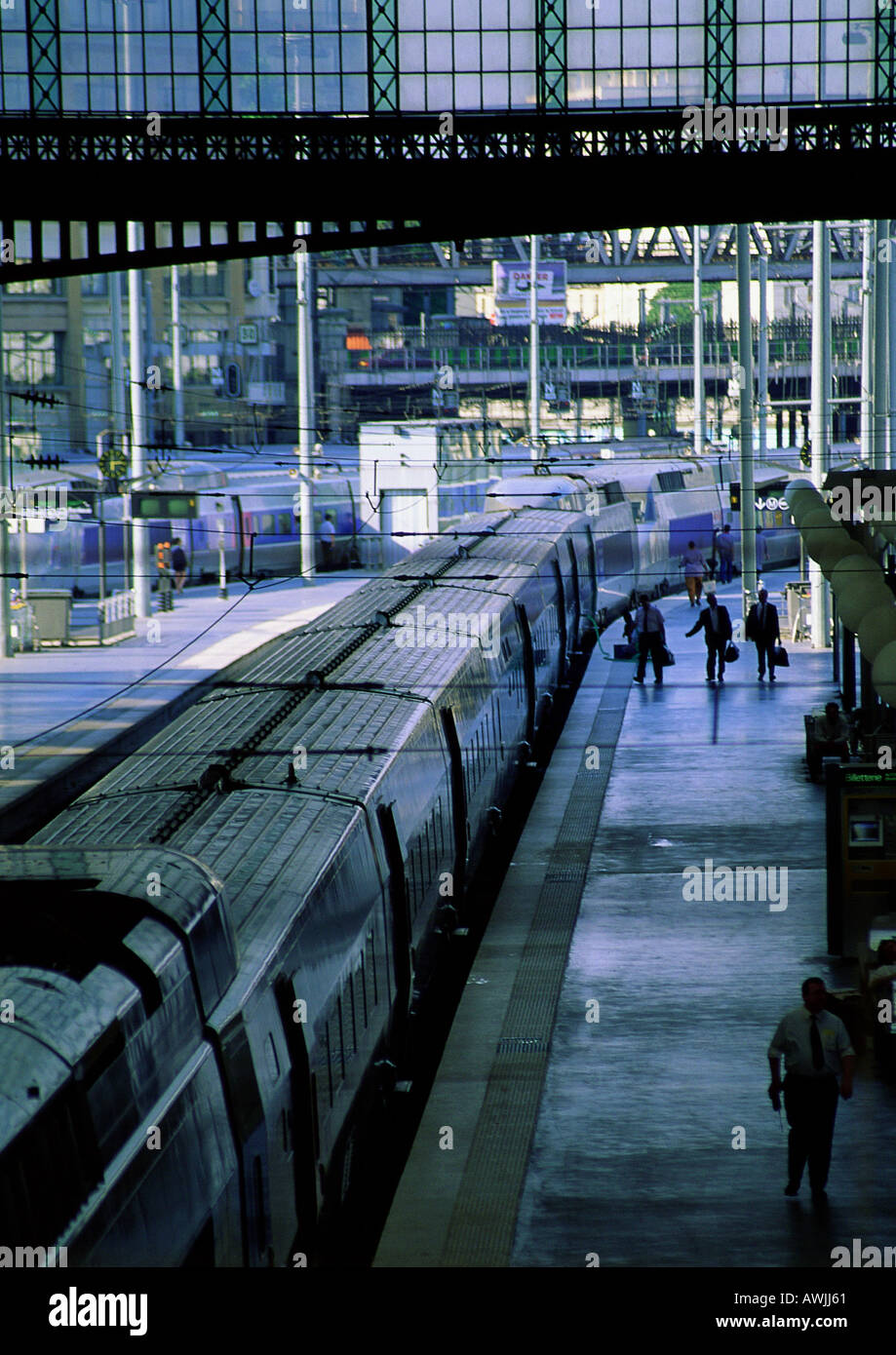 Train platform, Paris, France Stock Photo - Alamy