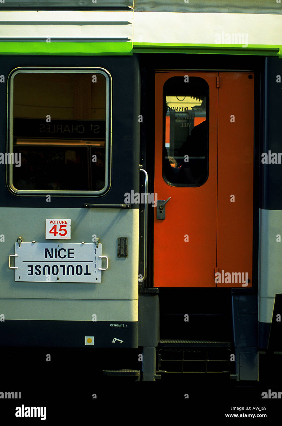 Train without doors hi-res stock photography and images - Alamy