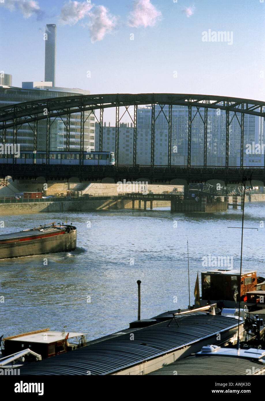 Seine river pollution hi-res stock photography and images - Alamy