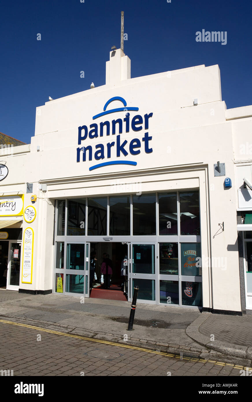 Pannier market hi-res stock photography and images - Alamy