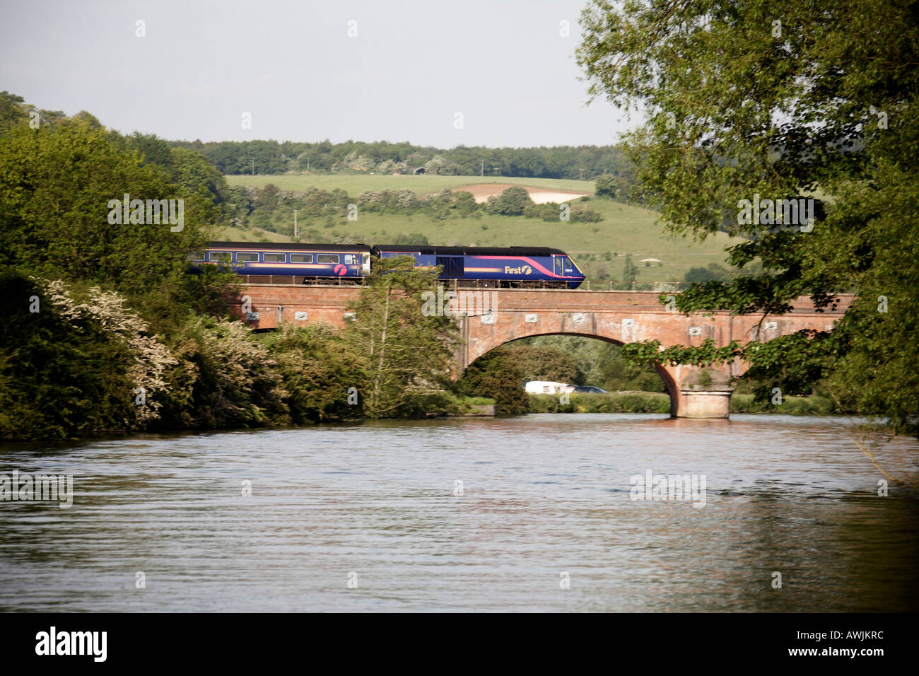 Gatehampton railway bridge with train near Goring on River Thames ...