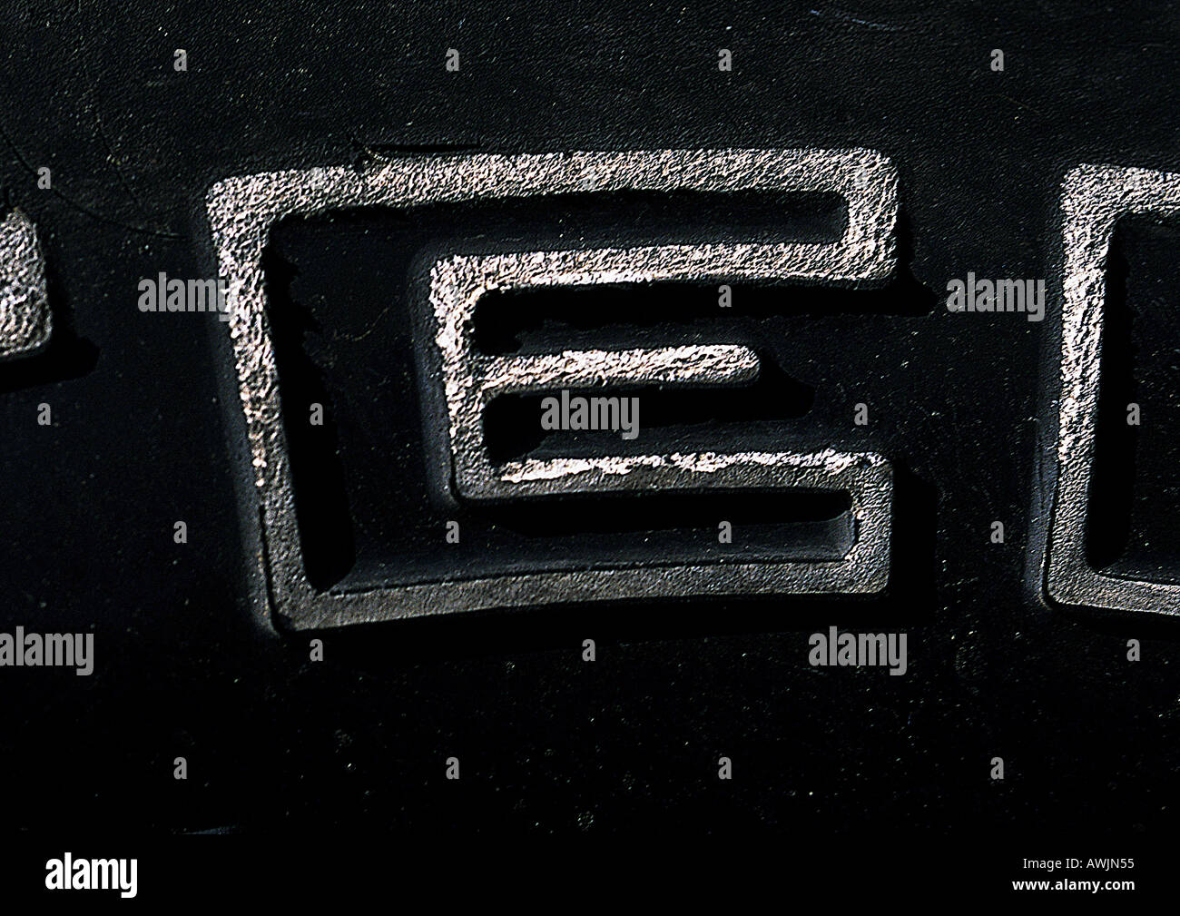 E, text, outlined Stock Photo - Alamy