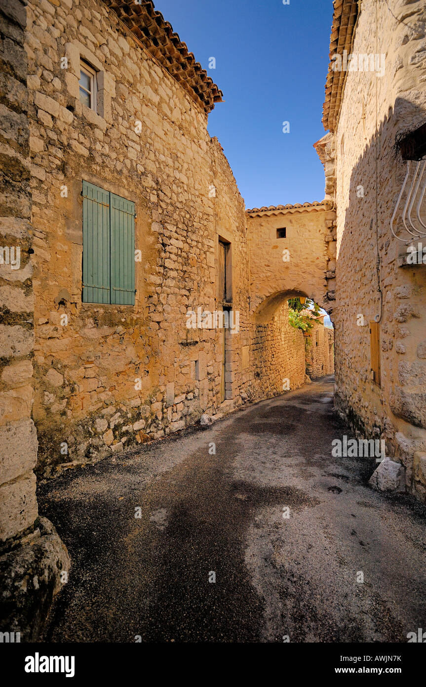 Old Street of Provence Stock Photo - Alamy
