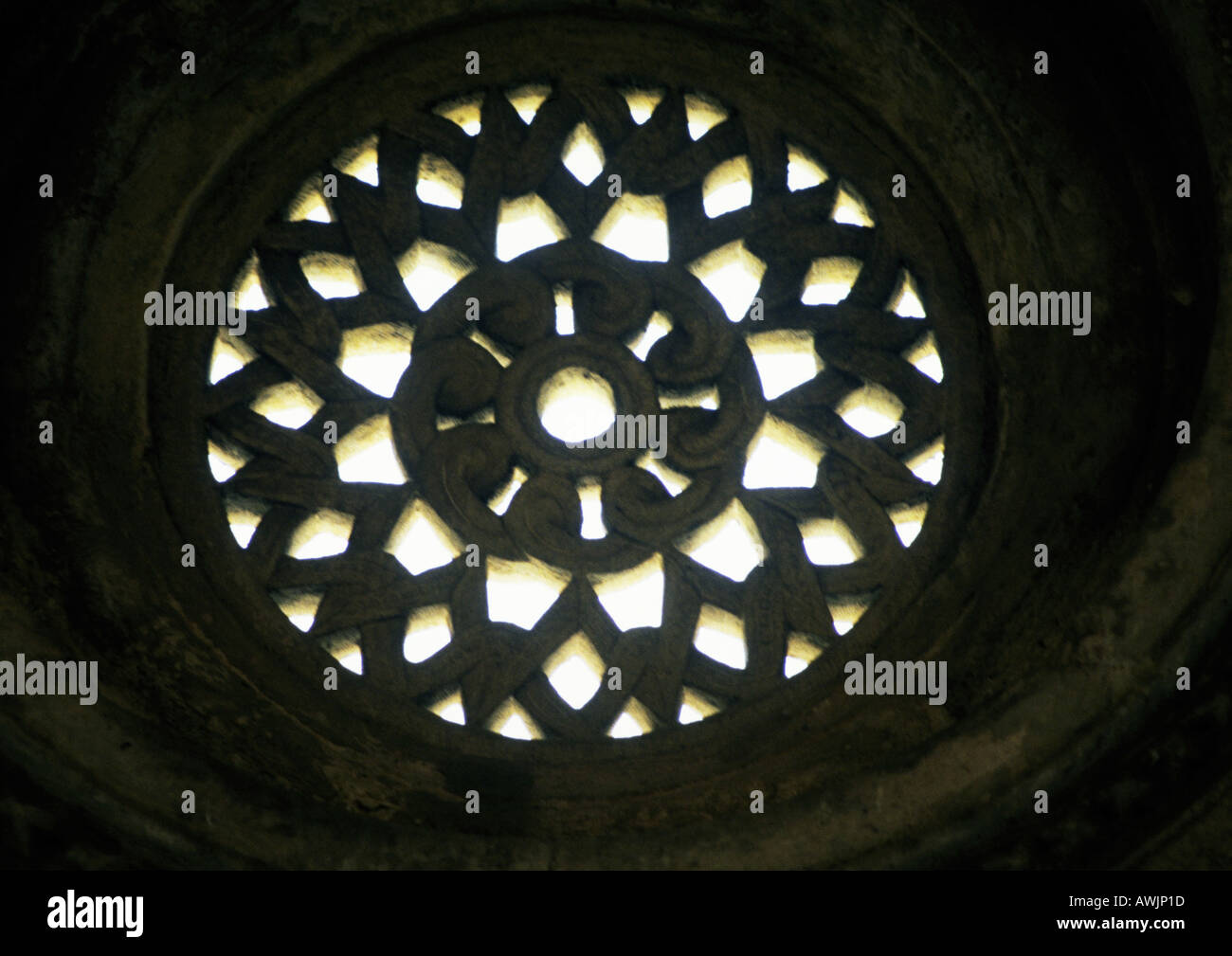 Rosettes rose windows hi-res stock photography and images - Alamy