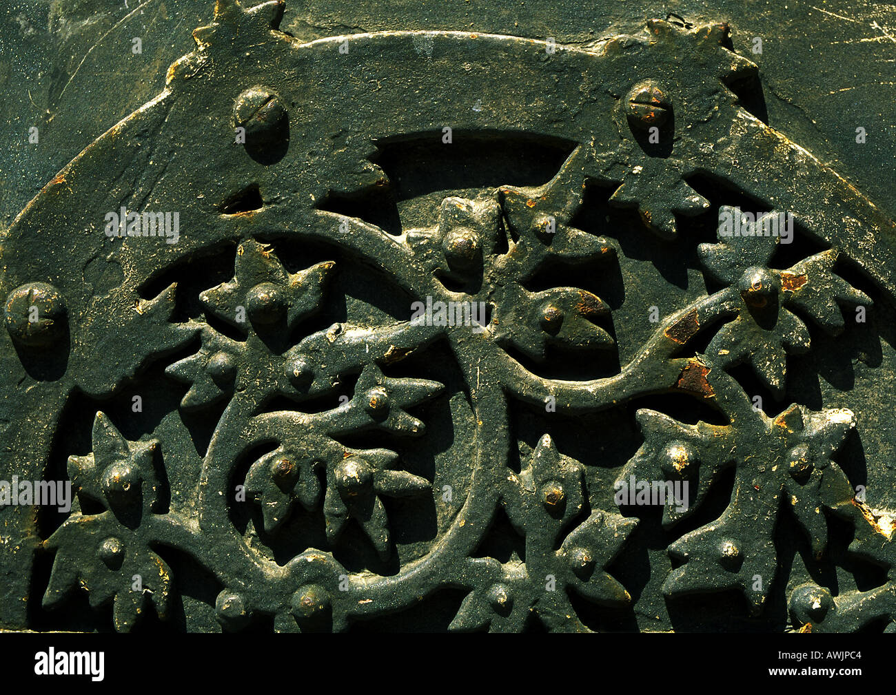 Bronze floral hi-res stock photography and images - Alamy