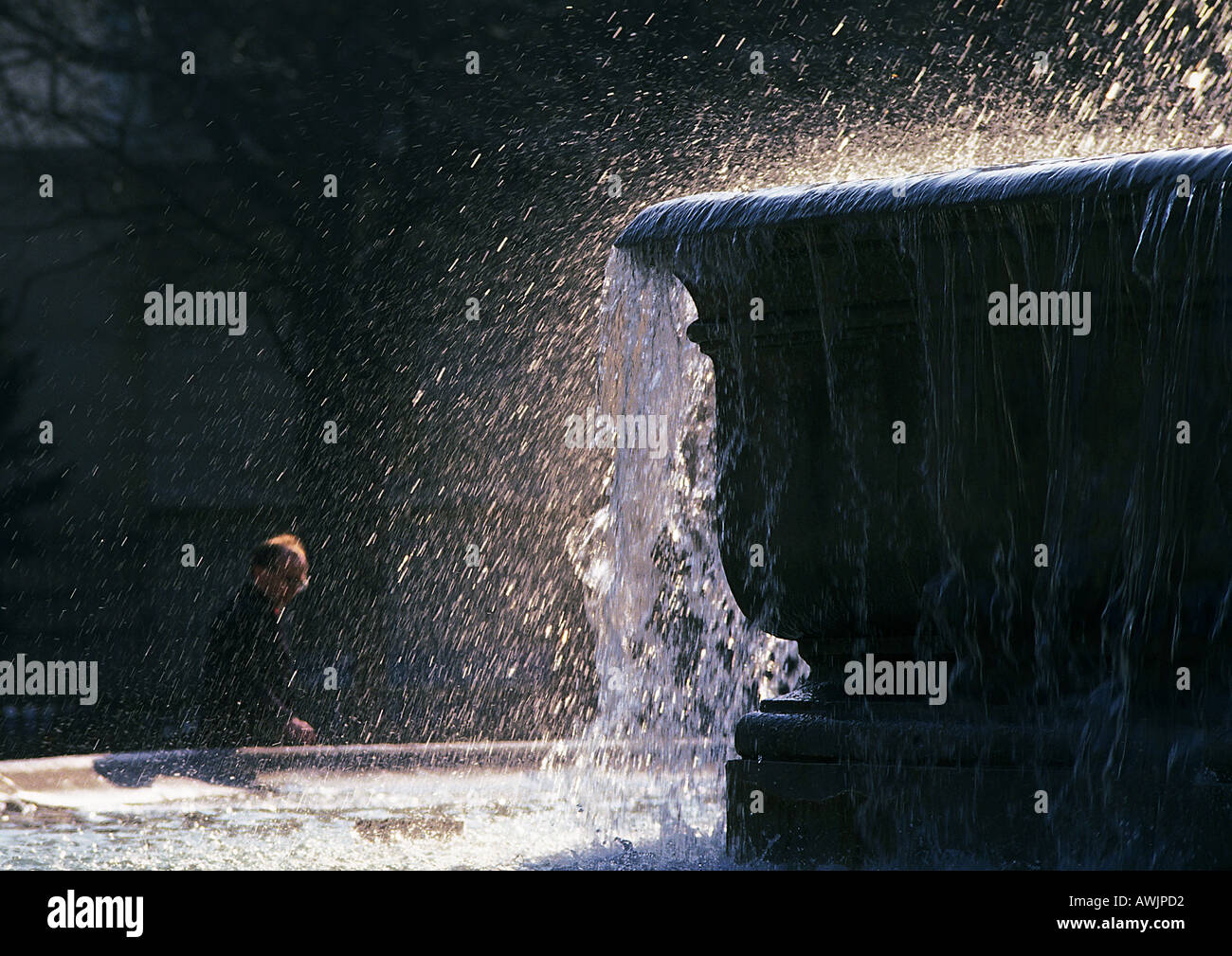 Cool waters in fountain hi-res stock photography and images - Alamy