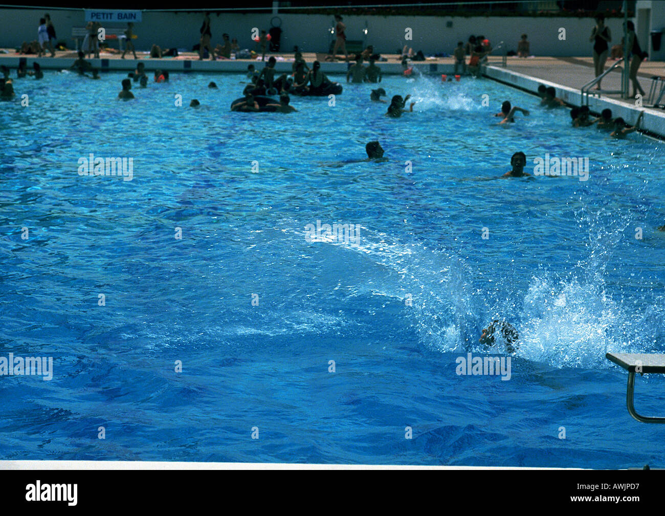 Large Indoor Swimming Pool Stock Photos & Large Indoor Swimming Pool ...
