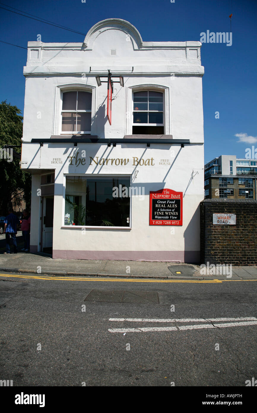 Narrow Boat pub in Islington, London Stock Photo - Alamy