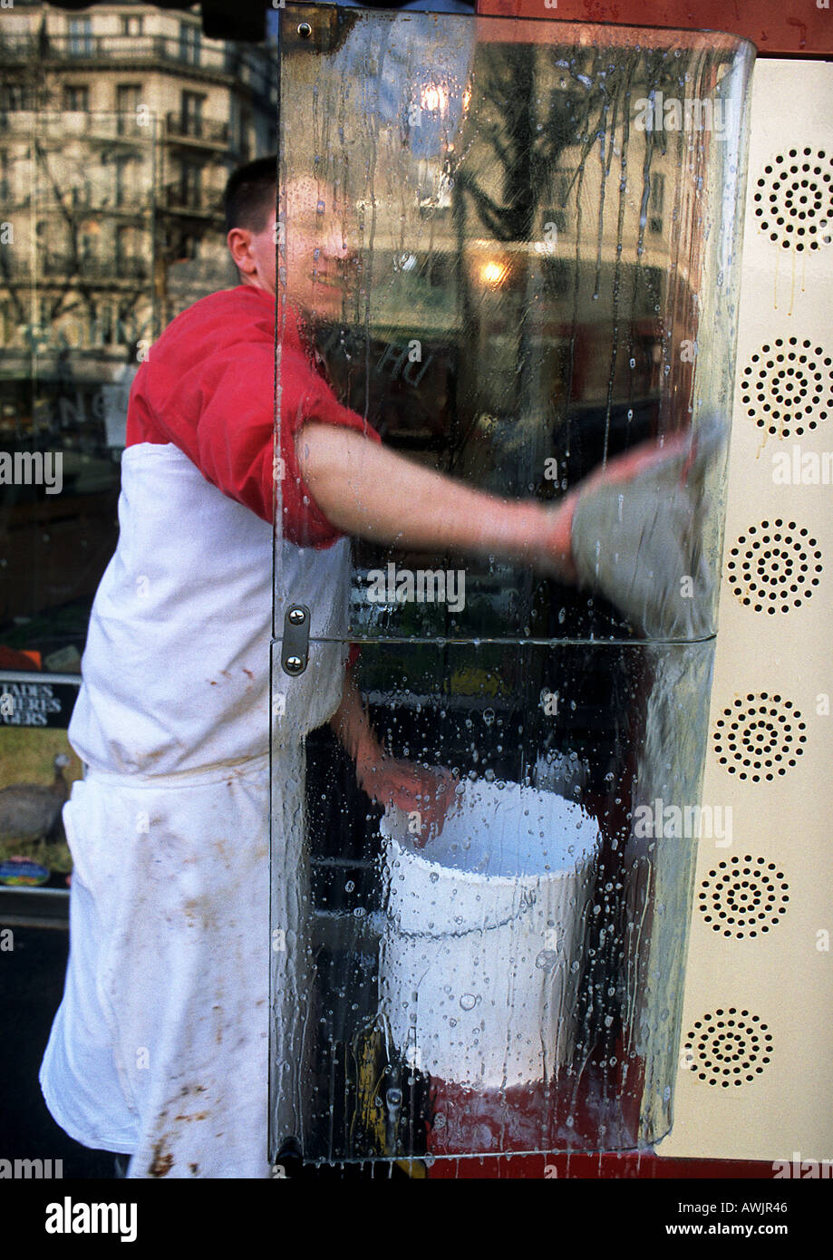 Man washing window Stock Photo - Alamy