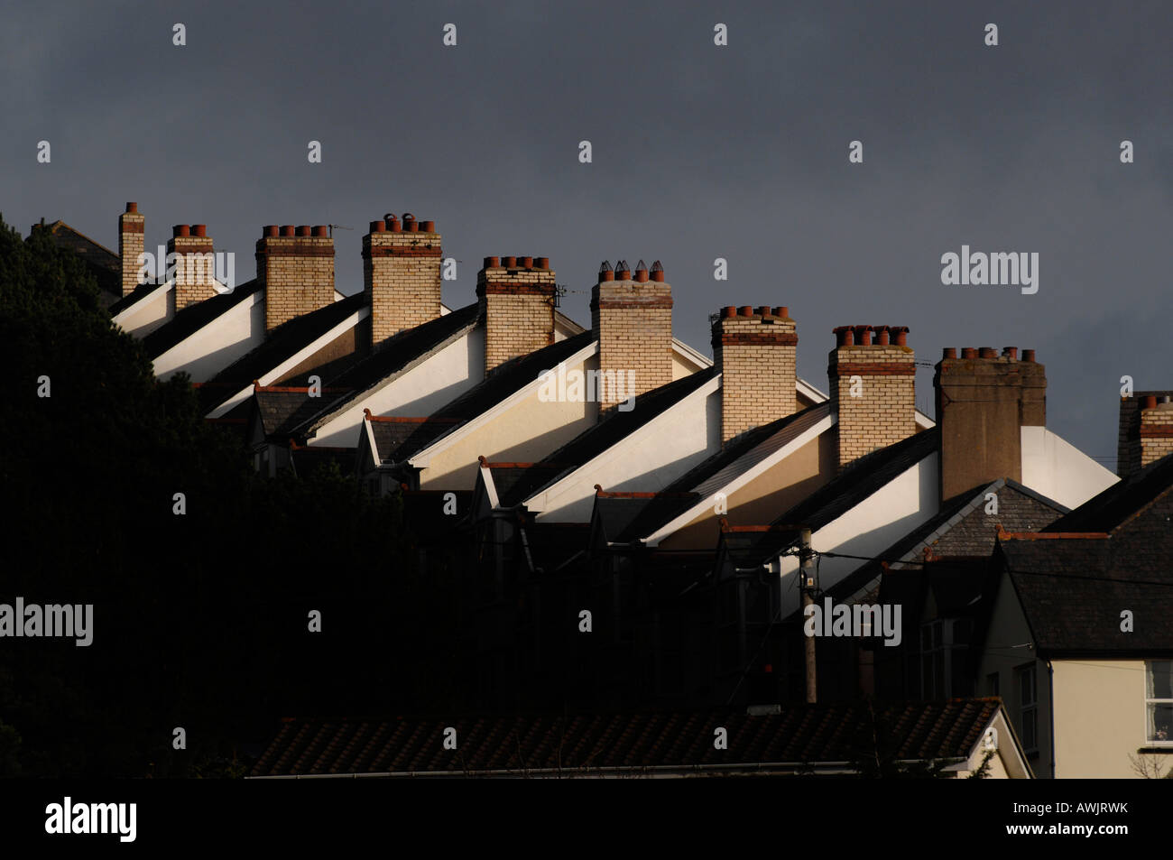 a row of terraced houses Stock Photo - Alamy