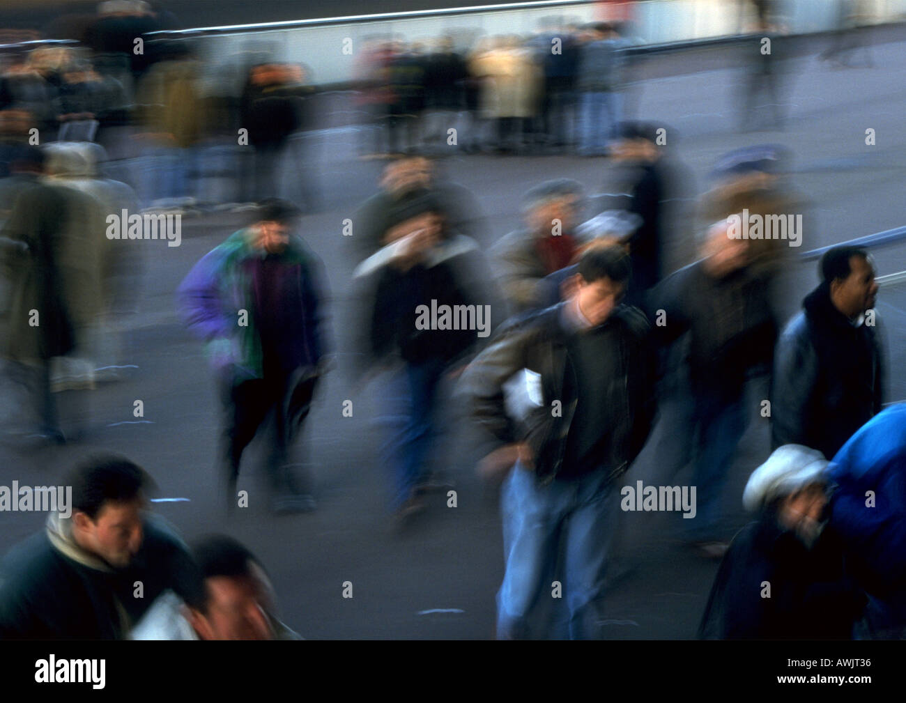 Uncaring crowd hi-res stock photography and images - Alamy