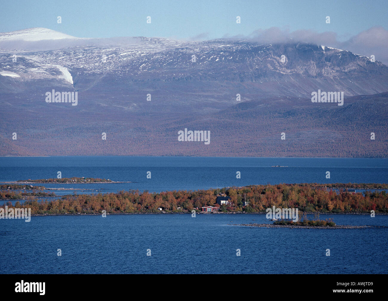 Harbor and mountainscape hi-res stock photography and images - Alamy