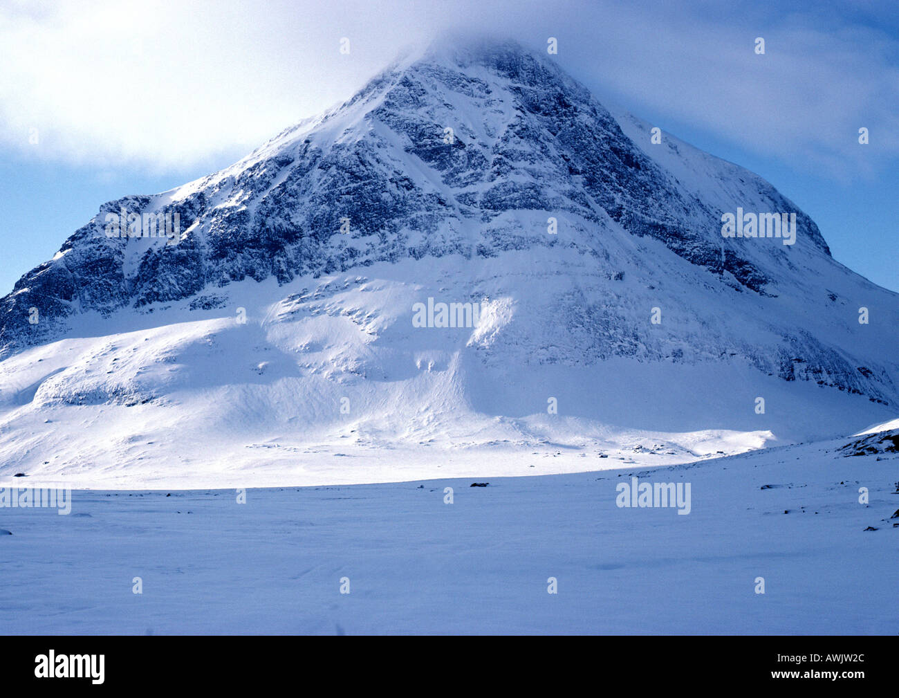 Summit snows hi-res stock photography and images - Alamy