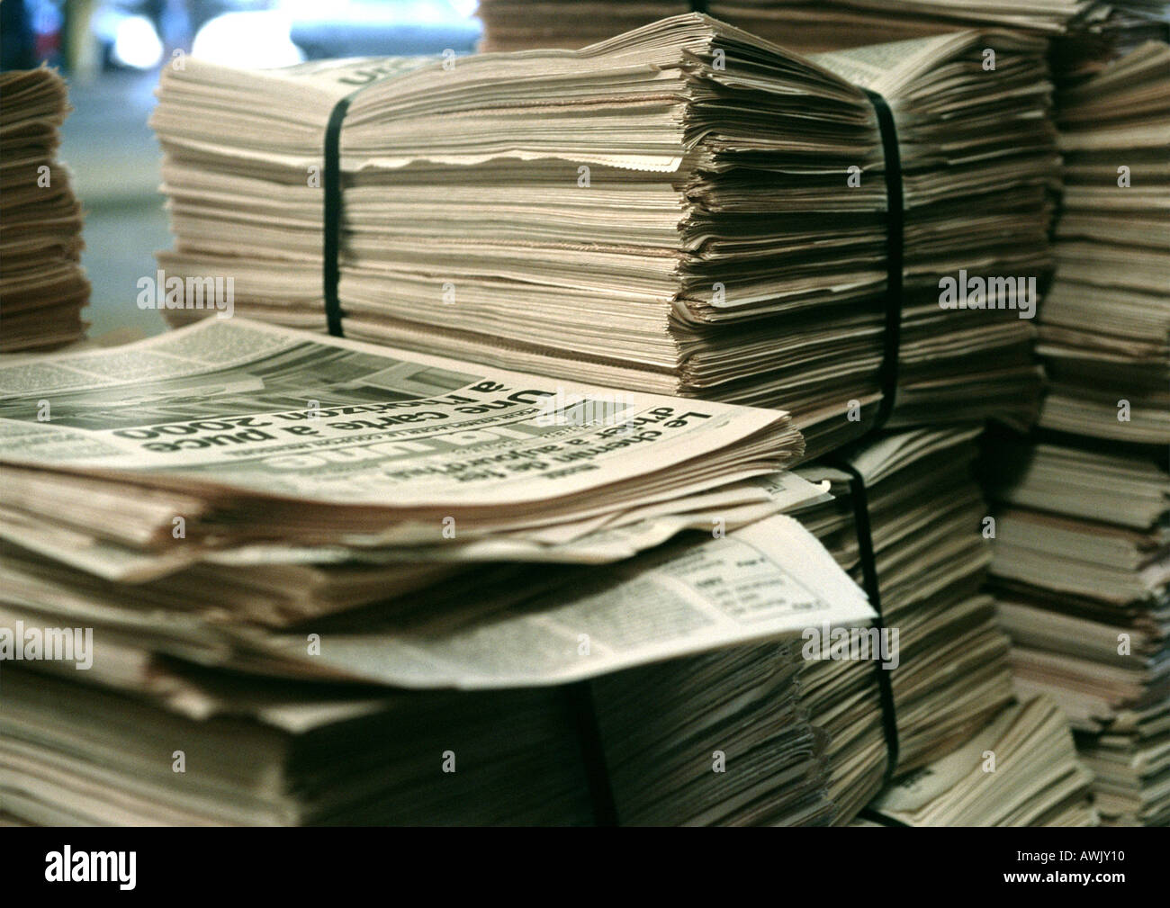 Bundles of newspaper hi-res stock photography and images - Alamy