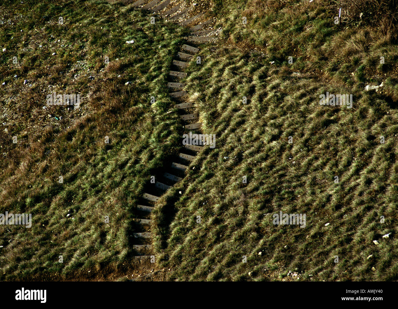 Curved grassy path hi-res stock photography and images - Alamy