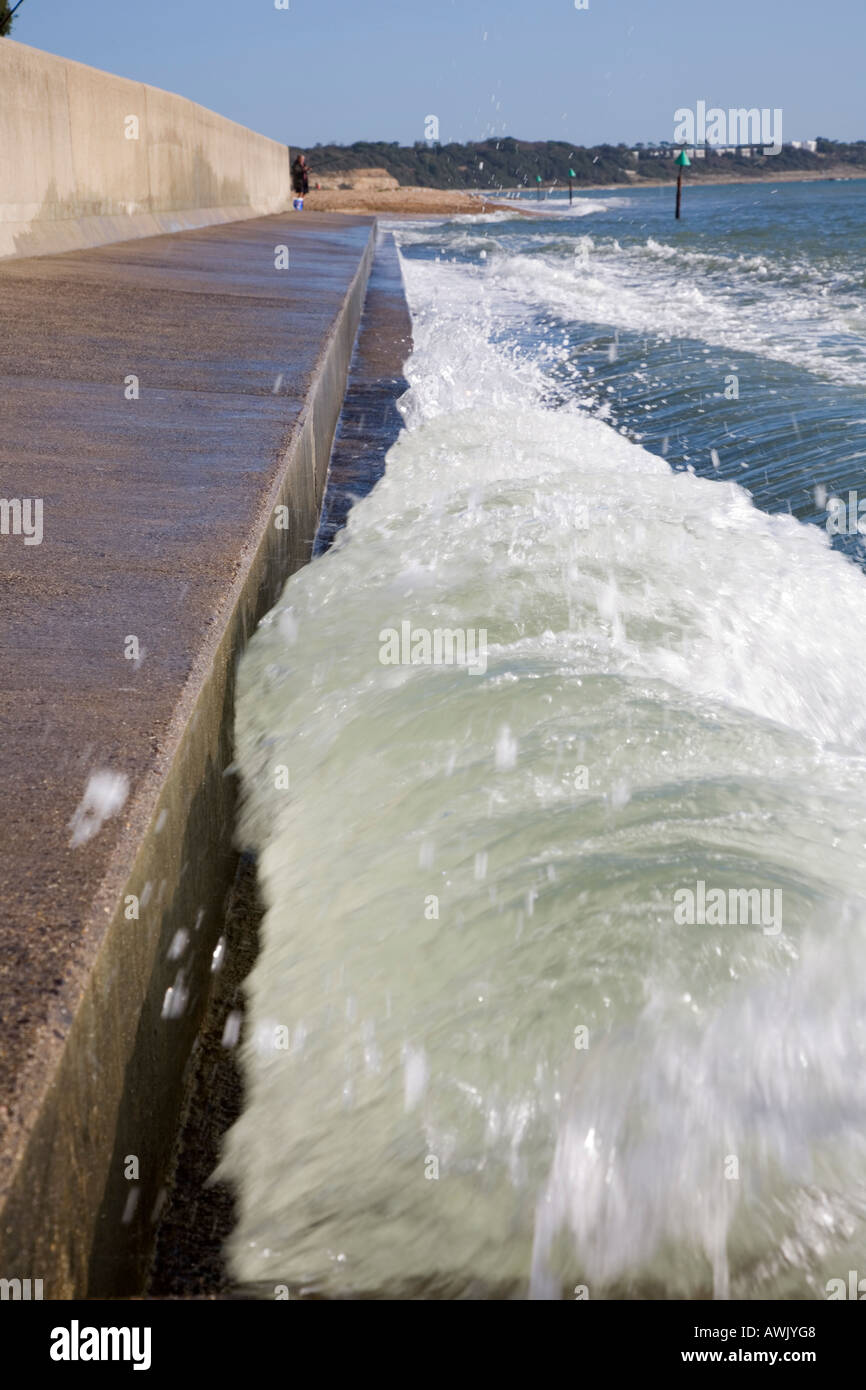 Sea wave rolls onto coastal hi-res stock photography and images - Alamy