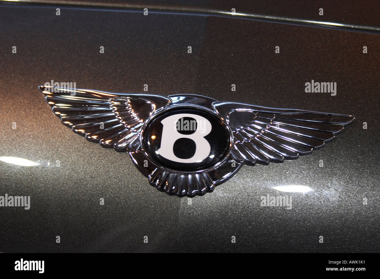 Bentley motors car logo hi-res stock photography and images - Alamy