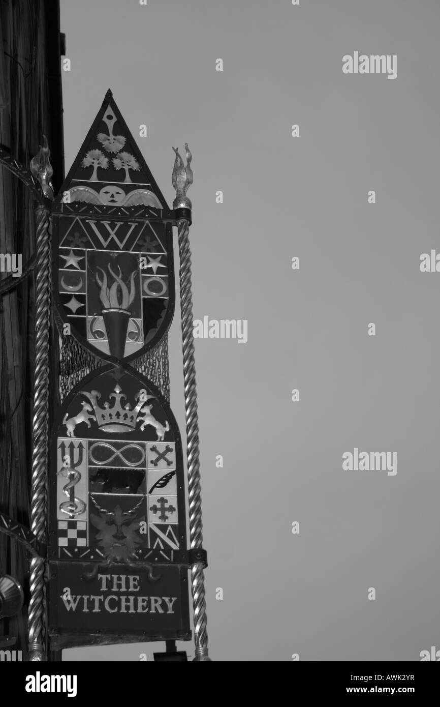 Medieval insignia hi-res stock photography and images - Alamy