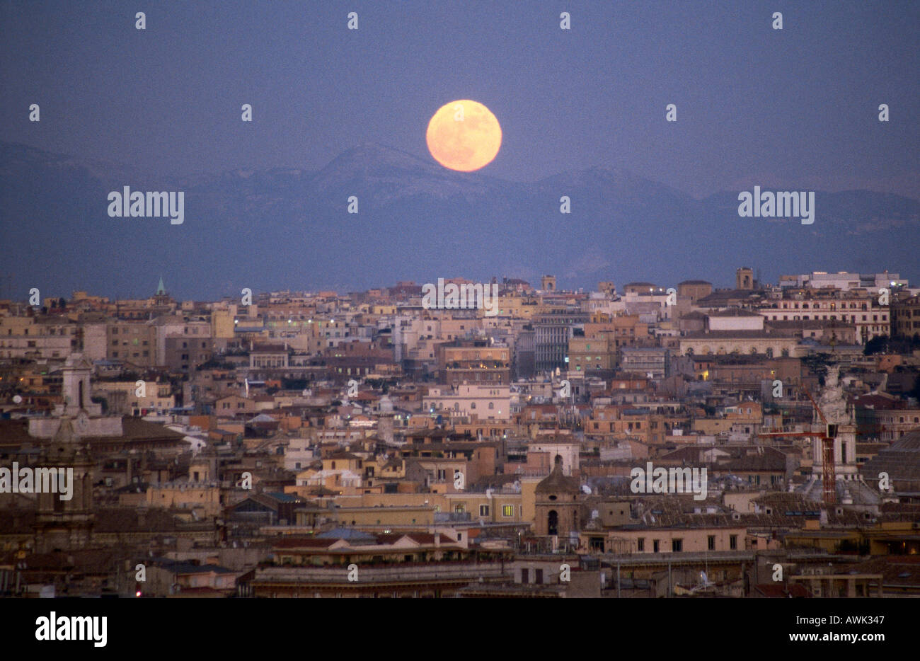 Rome full moon hi-res stock photography and images - Alamy
