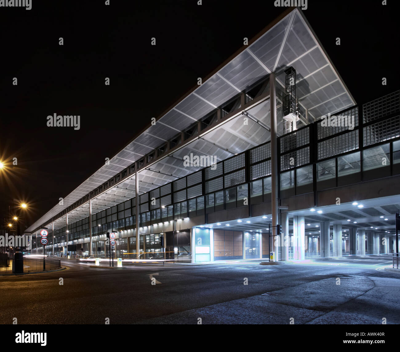 St Pancras International Eurostar terminal building in Kings Cross ...