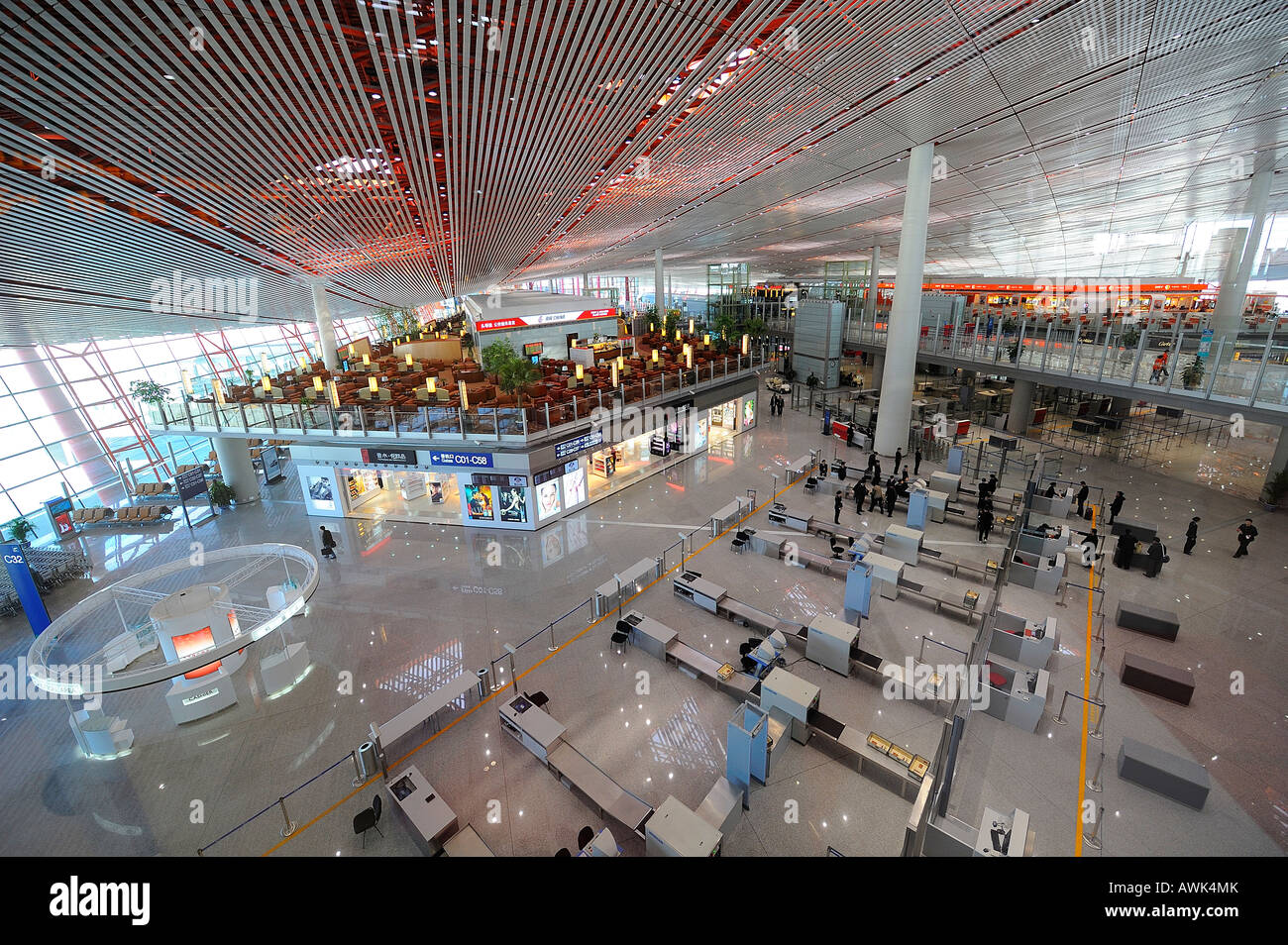 Interior of terminal 3 hi-res stock photography and images - Alamy