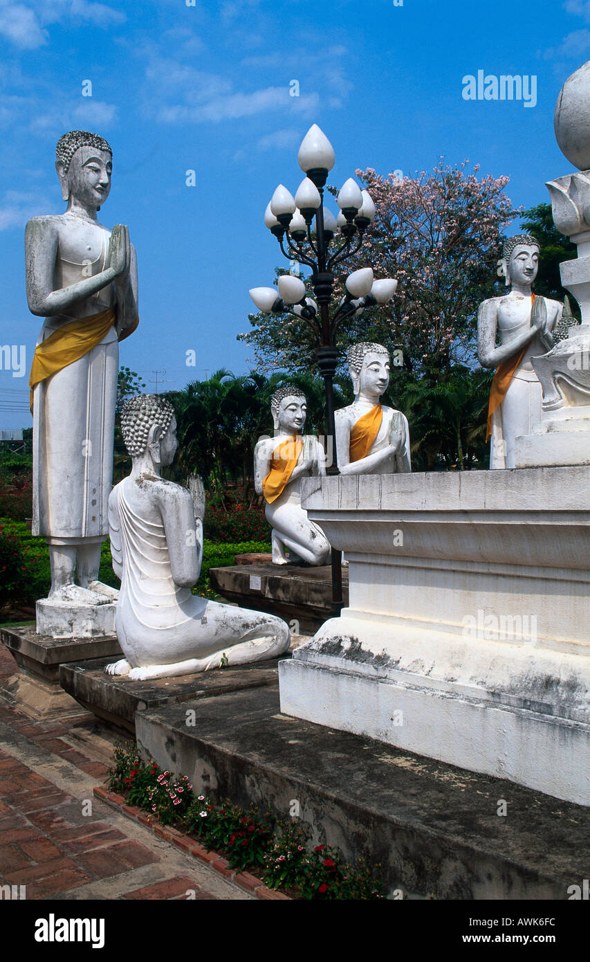 Praying positions buddhism hi-res stock photography and images - Alamy