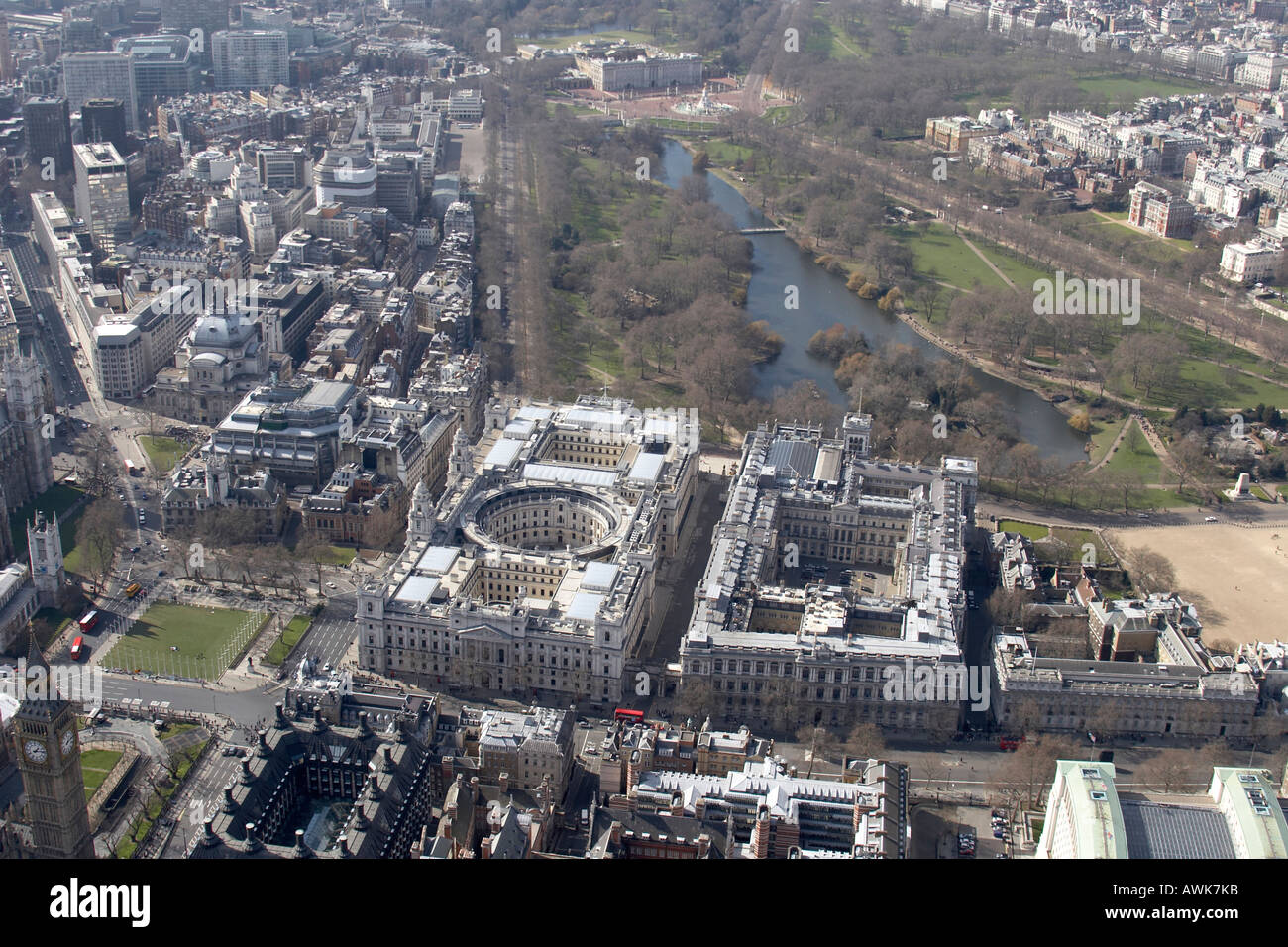 Buckingham palace road aerial hi-res stock photography and images - Alamy