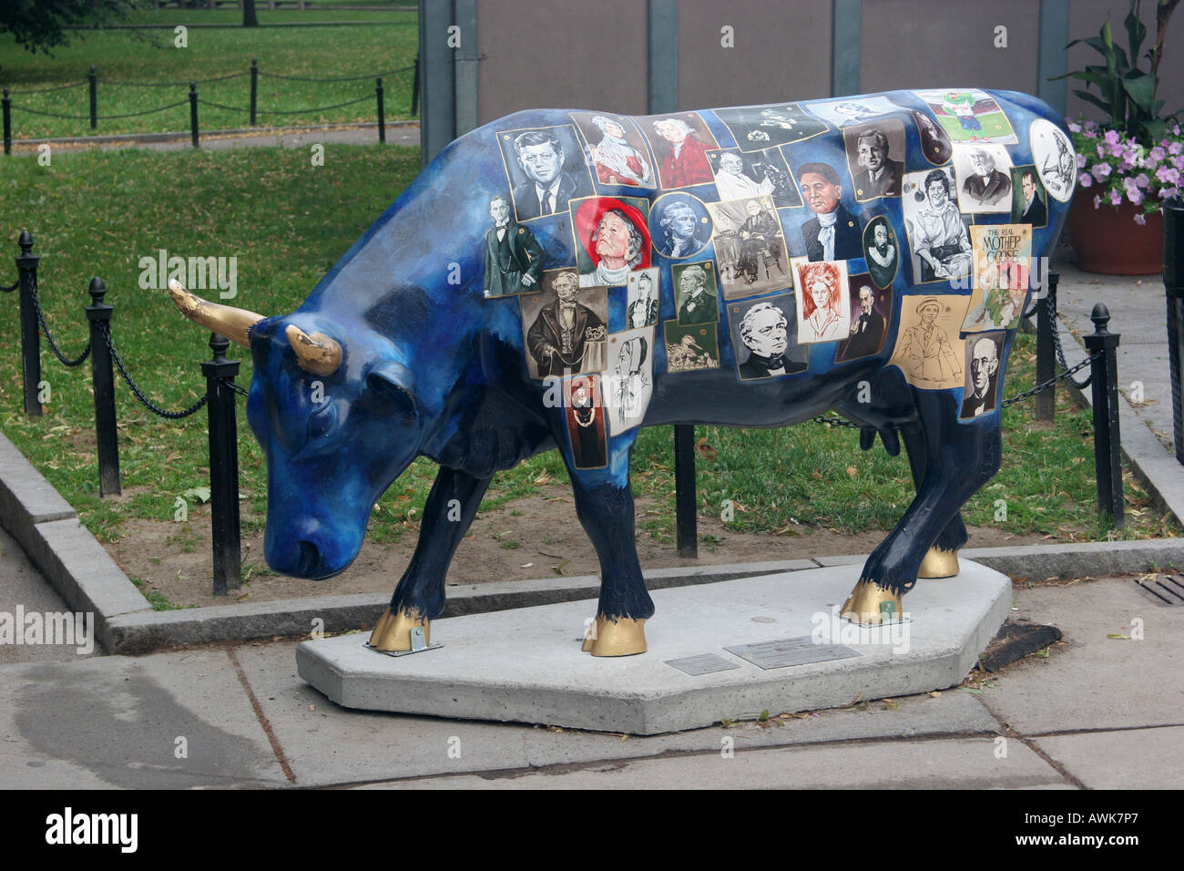 Plastic cow life size hi-res stock photography and images - Alamy