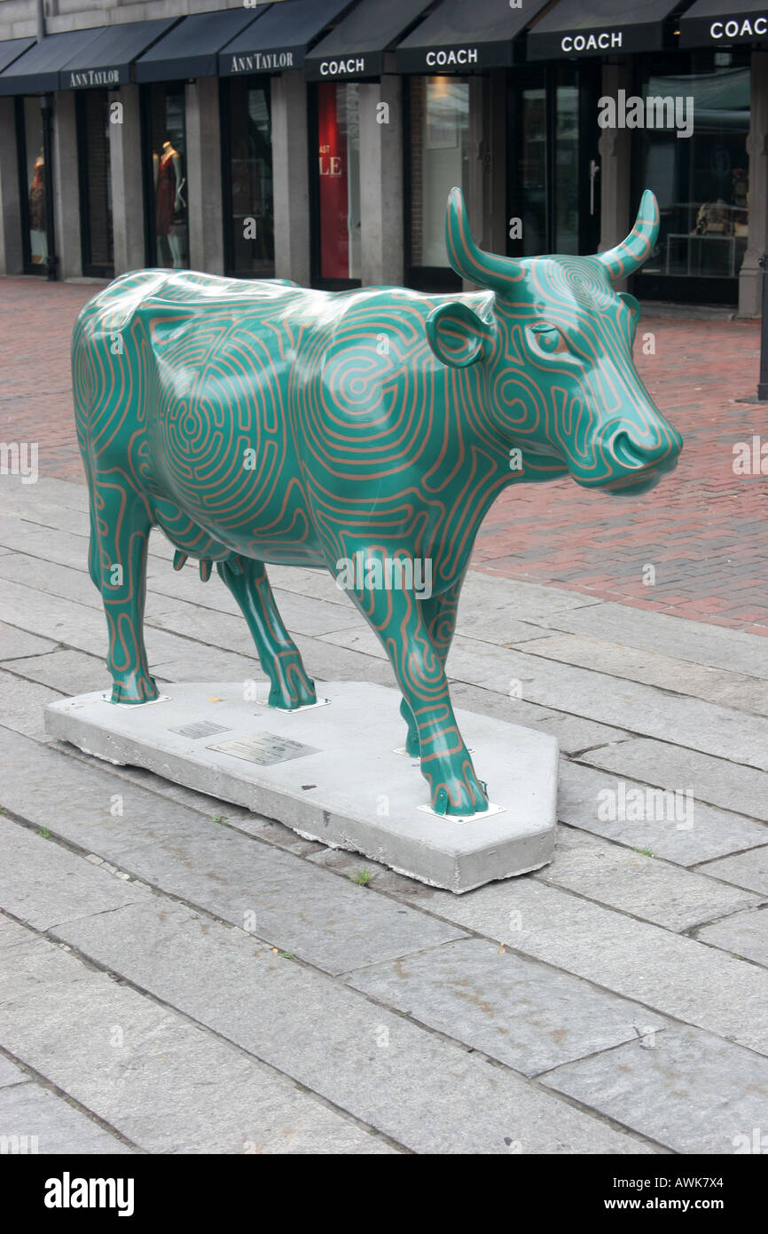 Fibreglass cow hi-res stock photography and images - Alamy