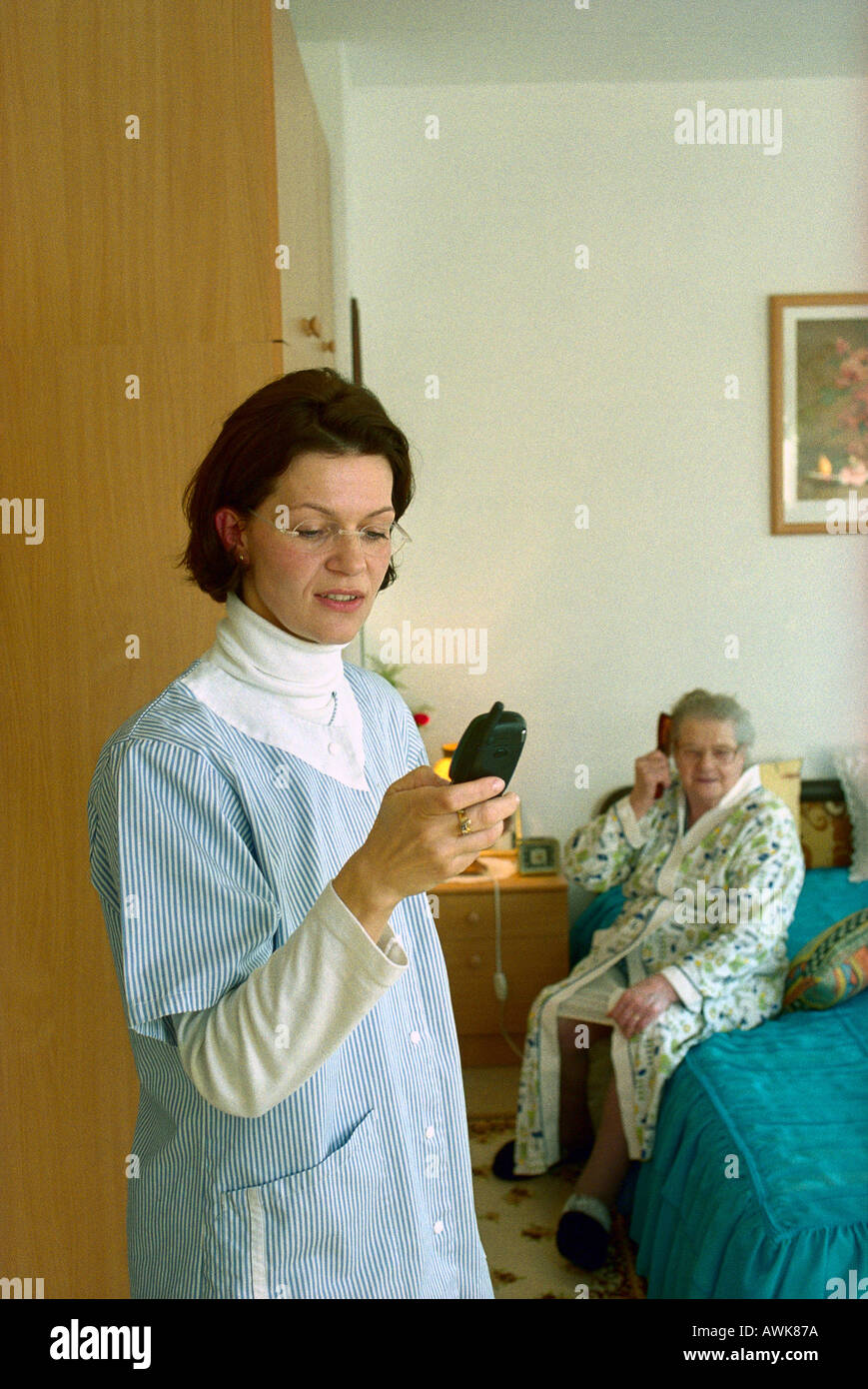 Mobilizing patient hi-res stock photography and images - Alamy