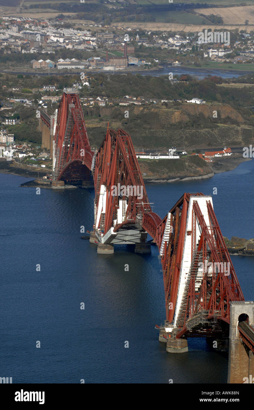 Forth bridge painting hi-res stock photography and images - Alamy