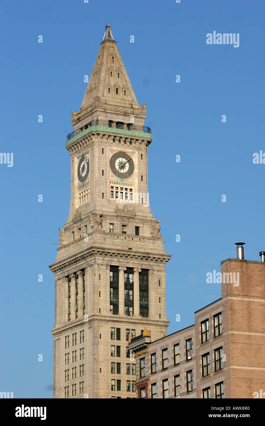 Fluted column house hi-res stock photography and images - Alamy