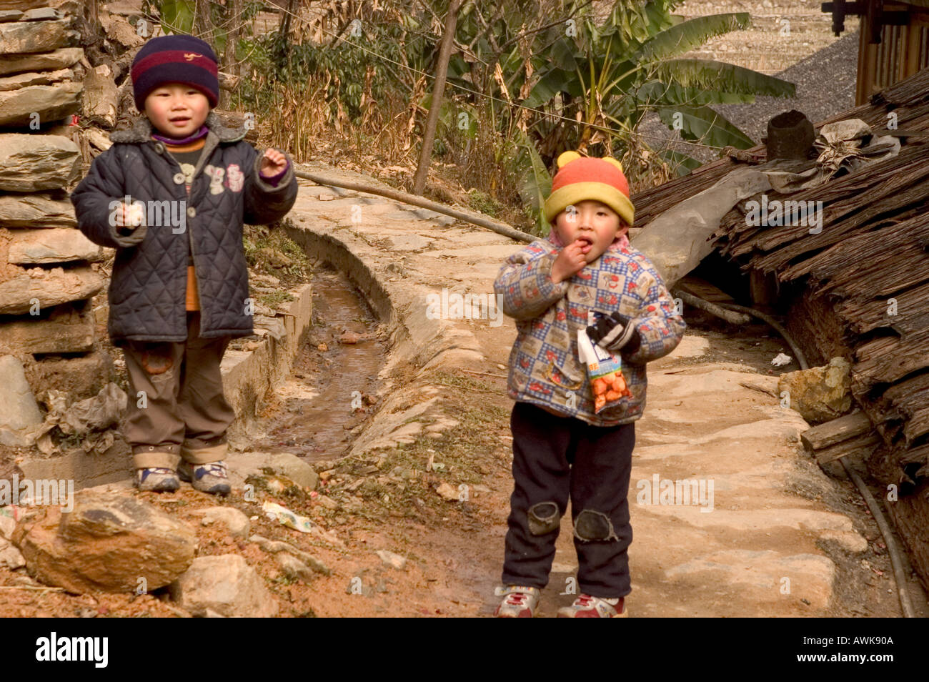 local children playing Dragons Backbone Rice Terraces Longsheng Guangxi ...