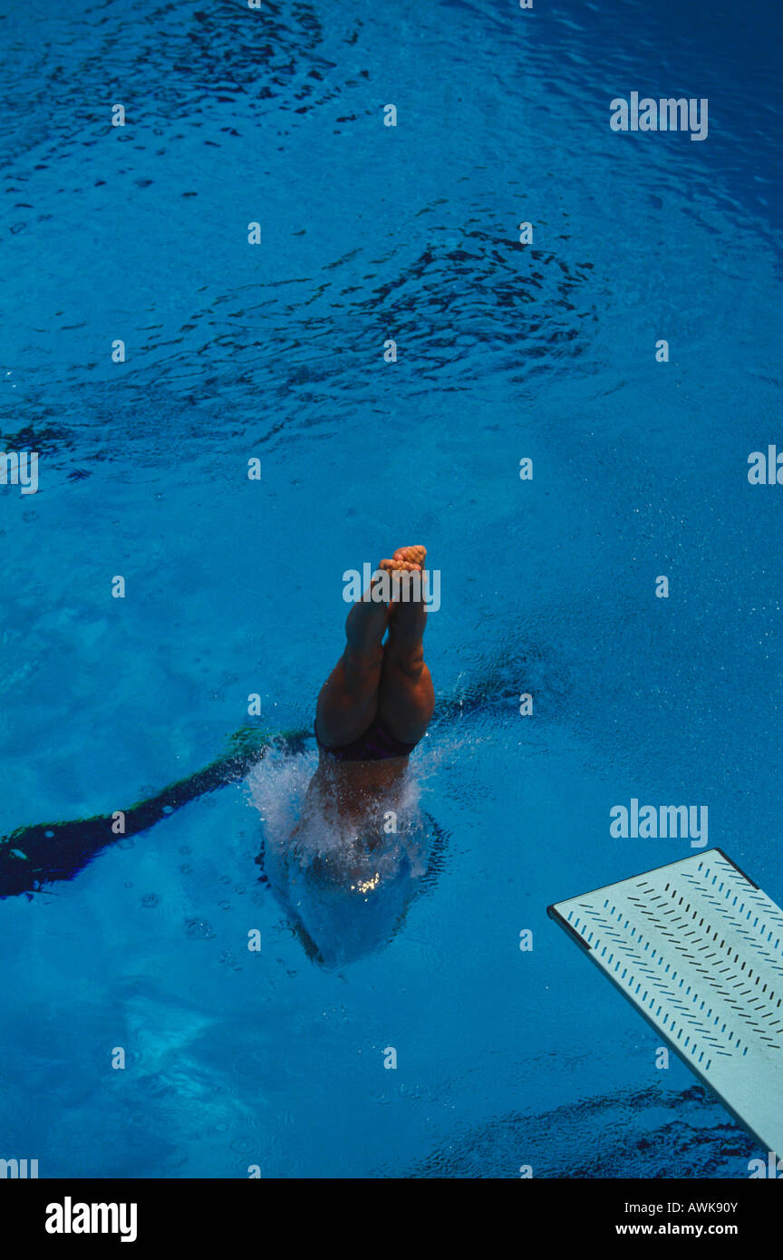Splash pool dive legs hi-res stock photography and images - Alamy