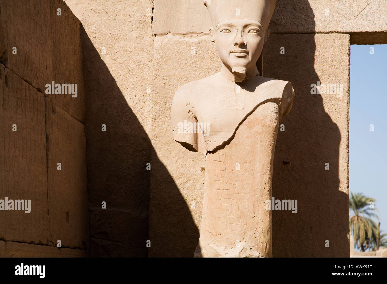 Head of Ramses on a pillar at temple of Karnak in Egypt Stock Photo - Alamy