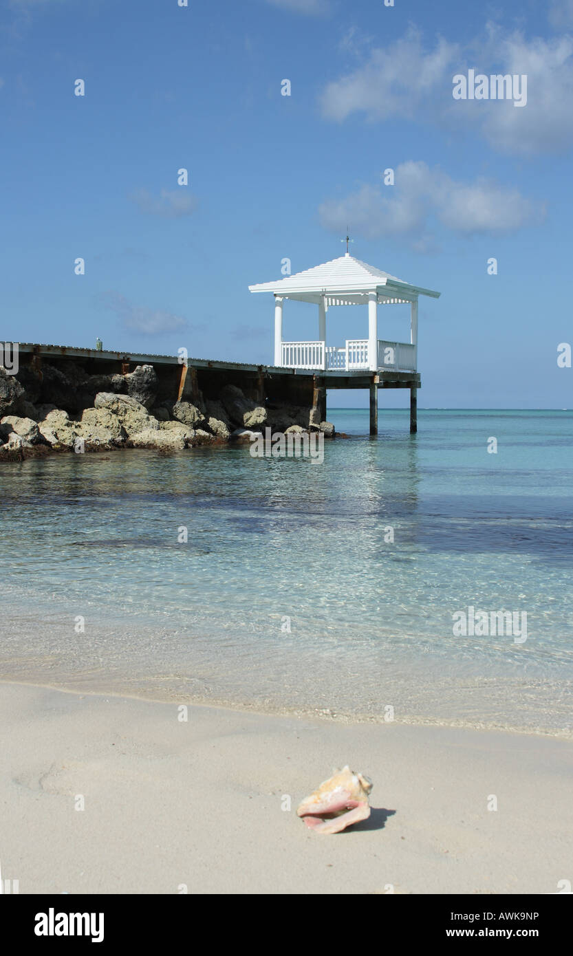 Nassau beaches hi-res stock photography and images - Alamy