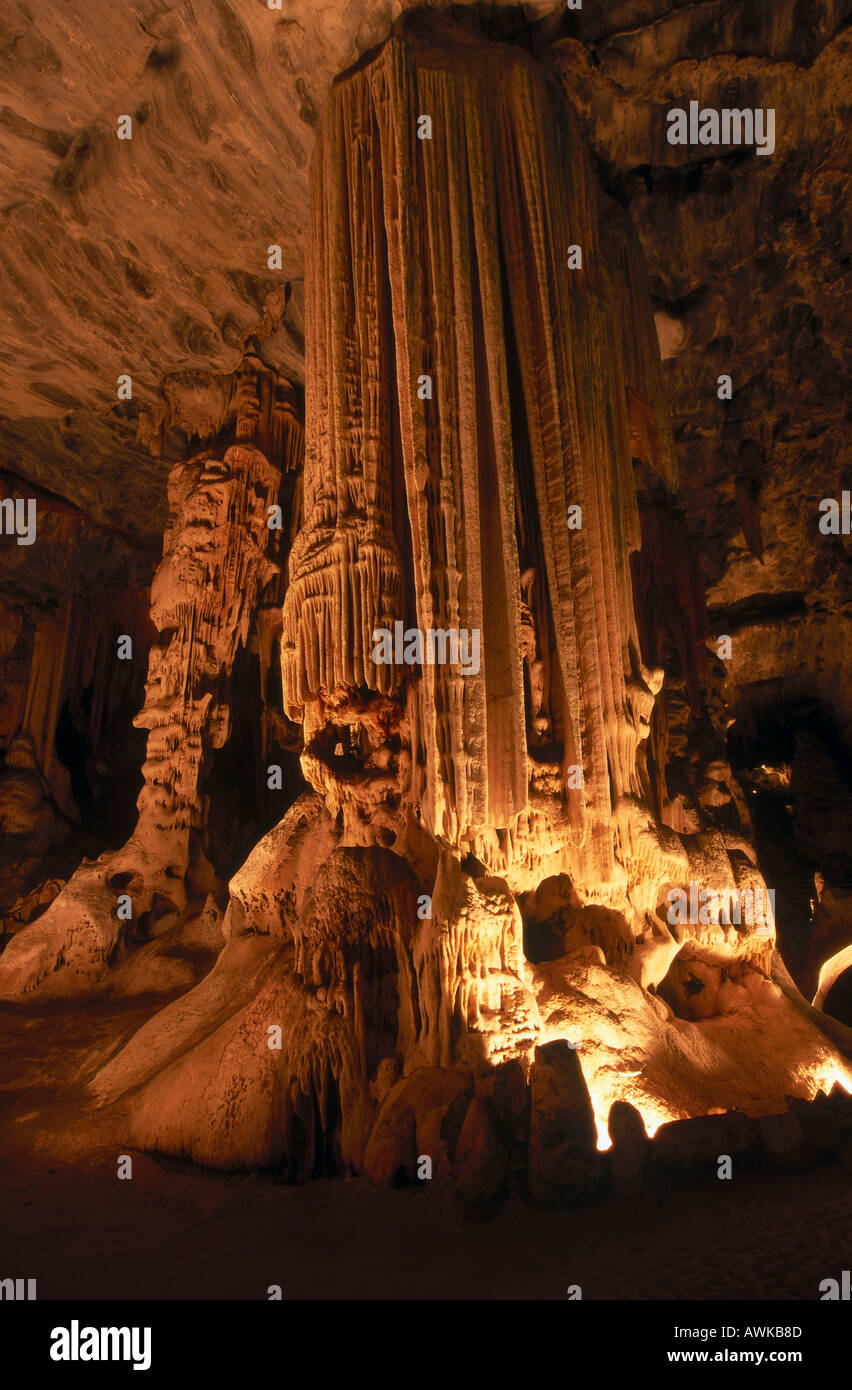 Rock formation inside cave, Cango Caves, South Africa Stock Photo - Alamy