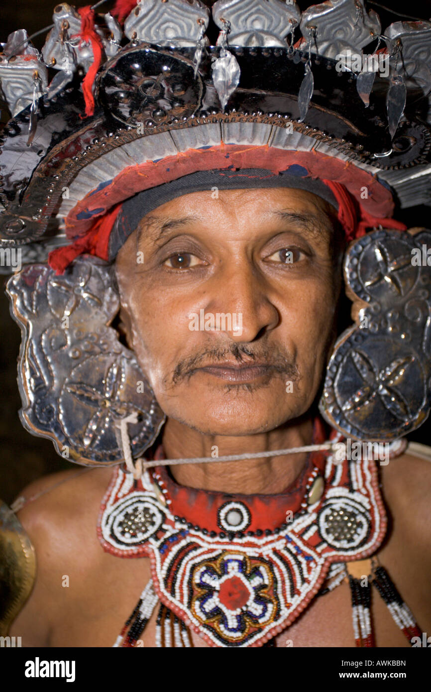 Kandyan dancer hi-res stock photography and images - Alamy