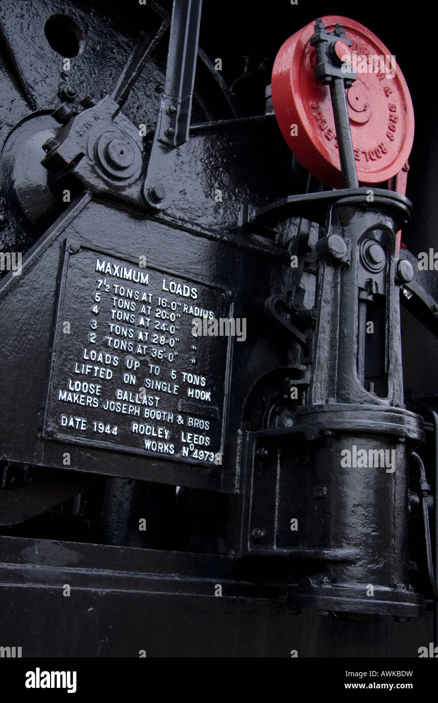Vintage heavy machinery at gloucester docks hi-res stock photography ...
