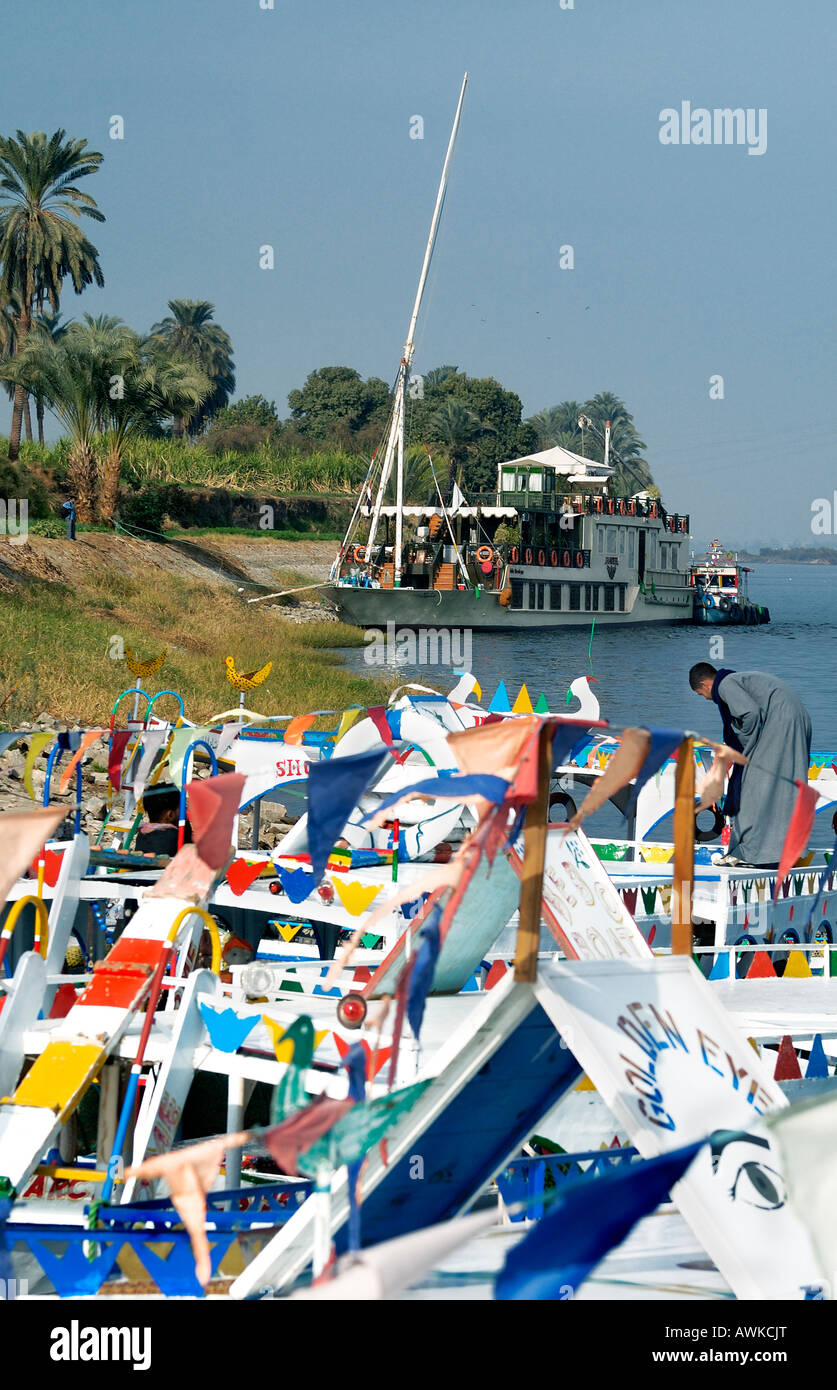Ferry man tends boat on hi-res stock photography and images - Alamy