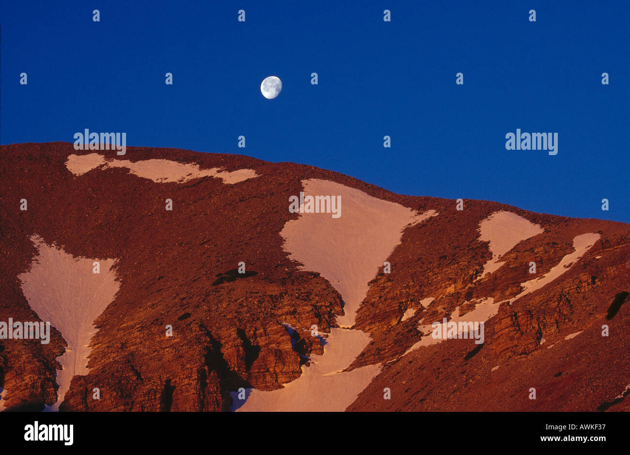 Moon over grand canyon arizona hi-res stock photography and images - Alamy