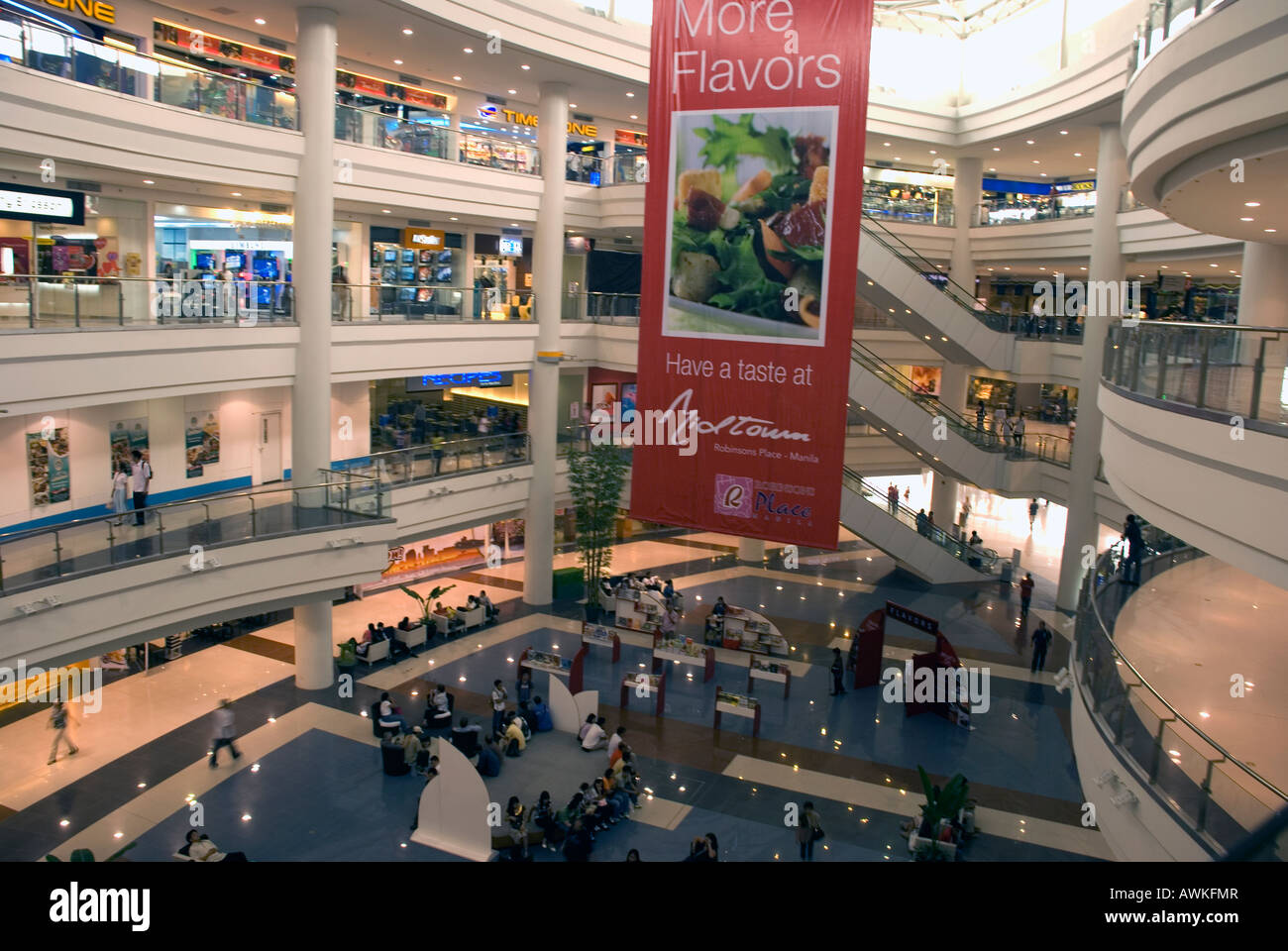 philippines manila robinsons place scene Stock Photo - Alamy