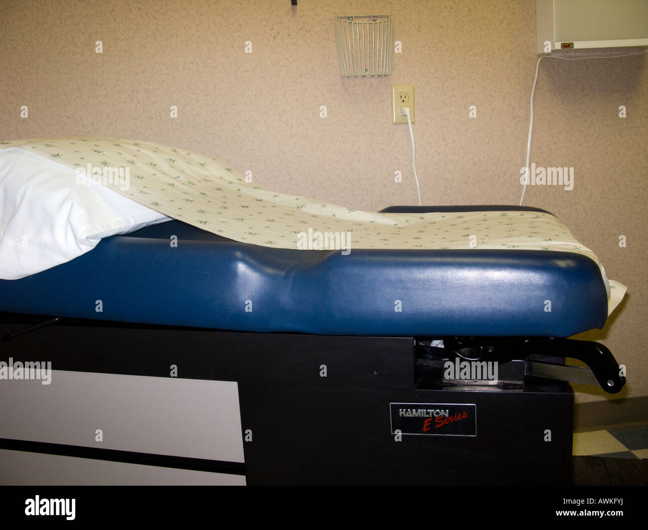 Examination and treatment hi-res stock photography and images - Alamy