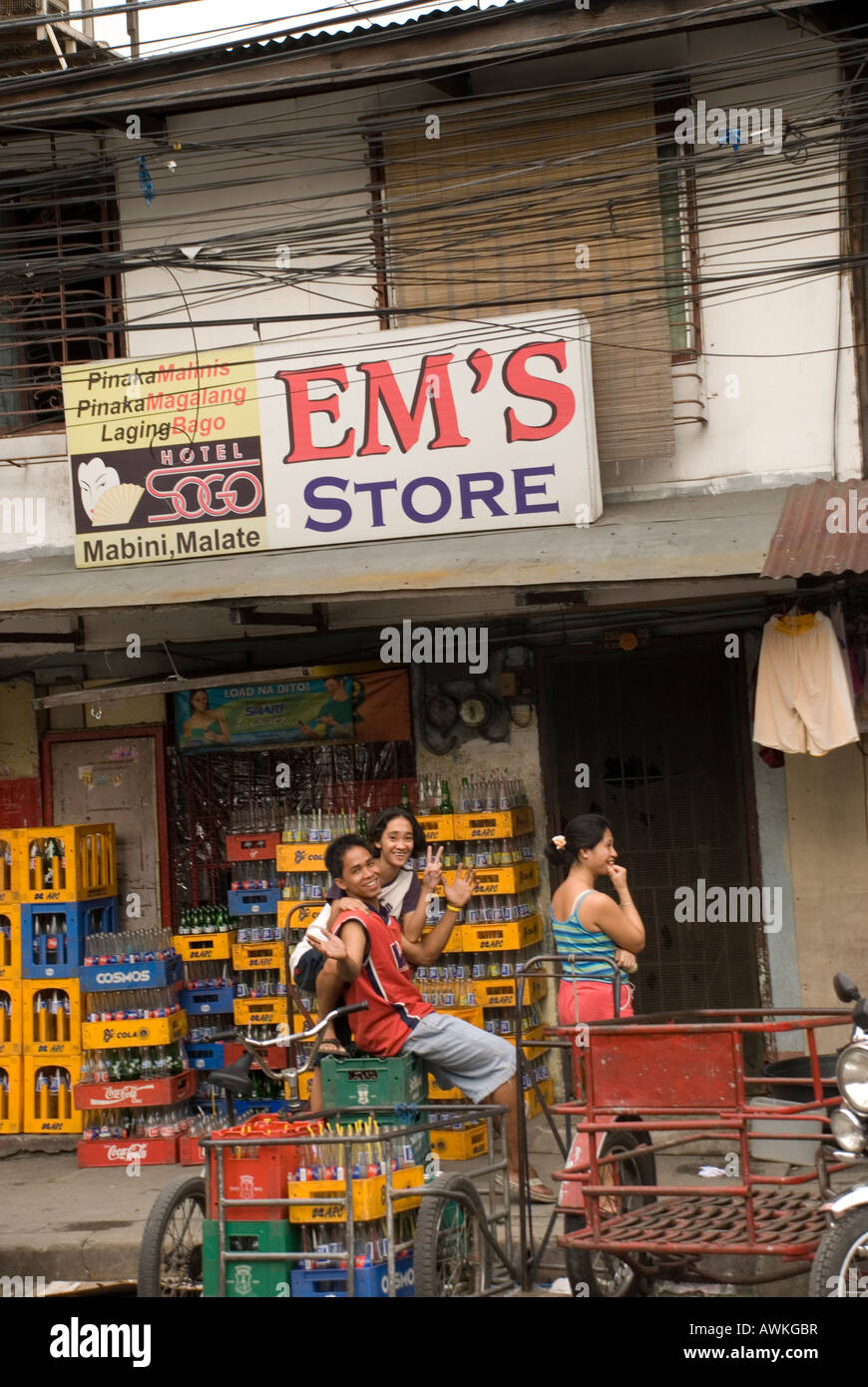 Philippine slums hi-res stock photography and images - Alamy