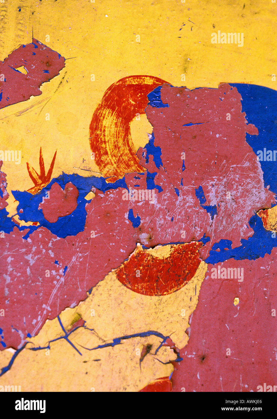 Yellow chipped walls hi-res stock photography and images - Alamy