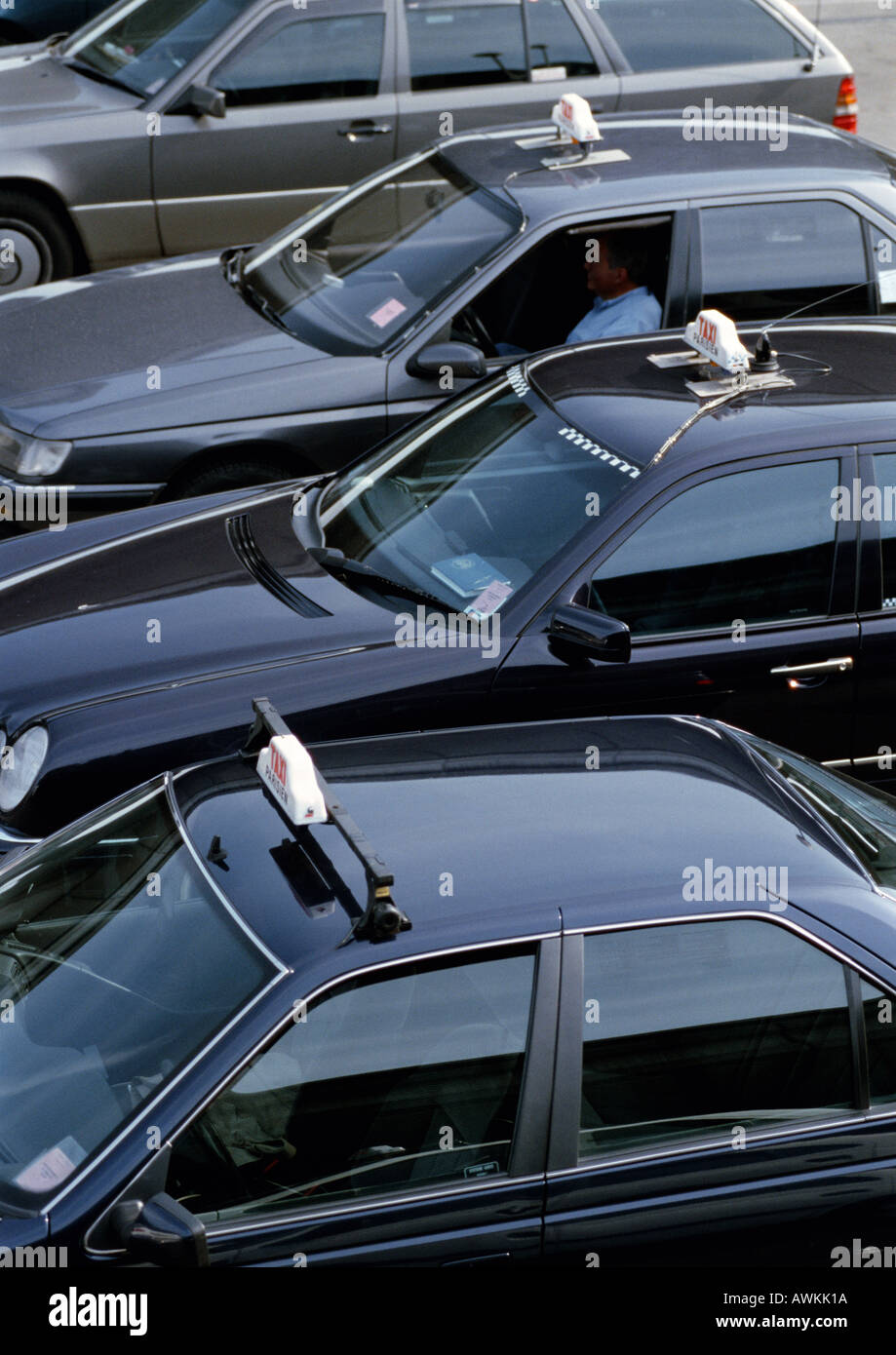 Taxi black cab above hi-res stock photography and images - Alamy