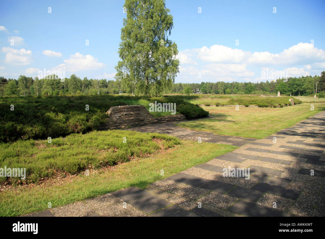 Mass grave in nazi concentration hi-res stock photography and images ...