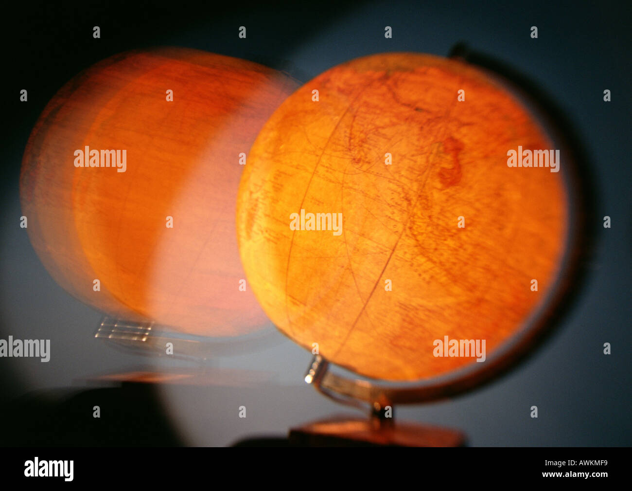 Illuminated globe hi-res stock photography and images - Alamy